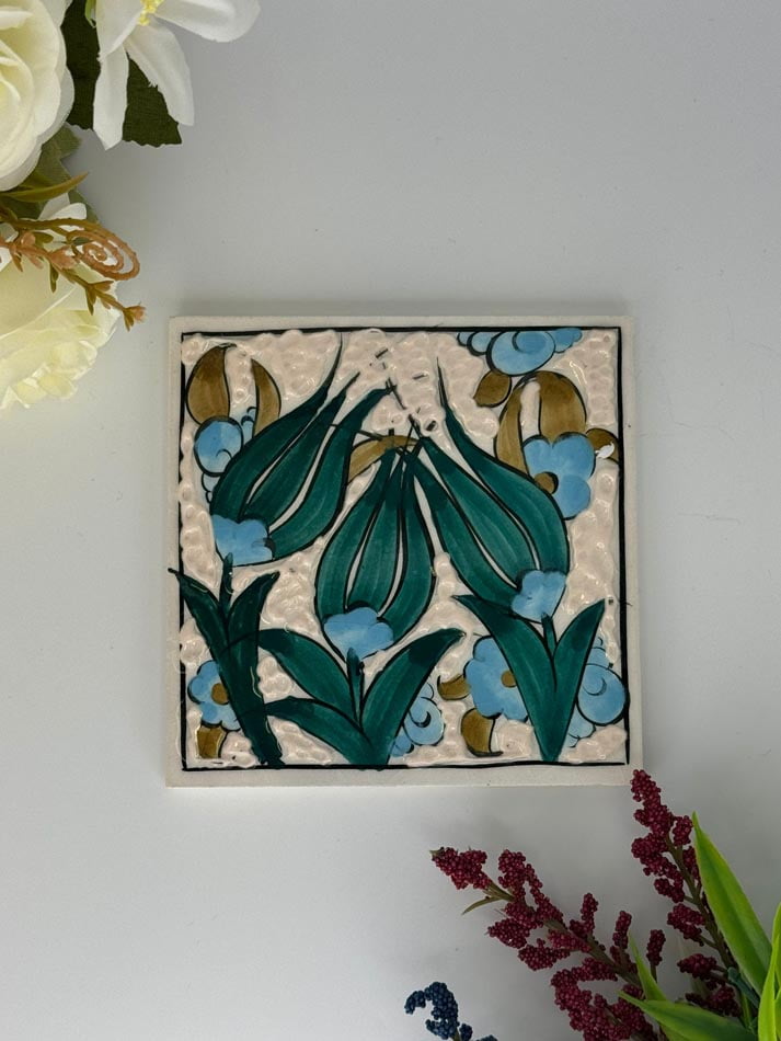 Handmade Traditional Tulip Tile – kilnkingdom
